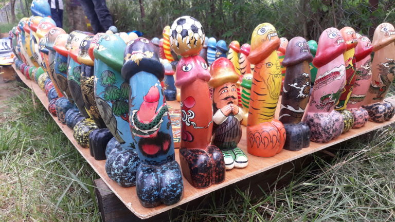 Fallus symbolen - Reisbegeleider Hans